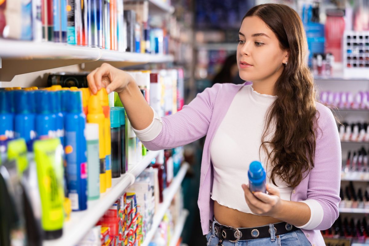 How to Choose the Right Sunscreen: SPF, Mineral vs. Chemical, Tinted ...